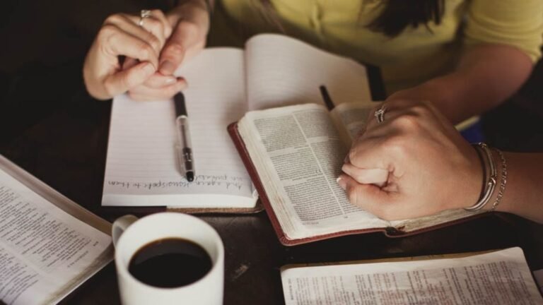 Incorporating Prayer Into Bible Study Sessions - equippersoutreach.org